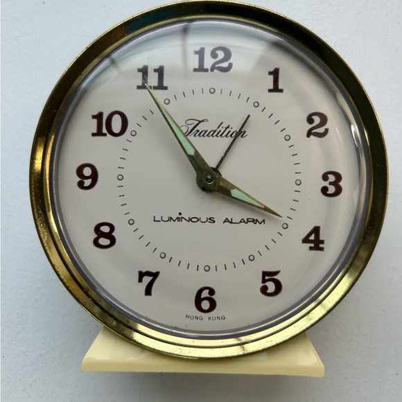 Tradition | Accents | Vintage Tradition Luminous Wind Up White And Gold ...